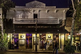 Crazy-Horse-Saloon-and-Grill